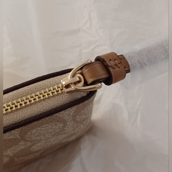 Coach | Accessories | Nwt Coach Corner Zip Wristlet Sig Canvas Lthr ...